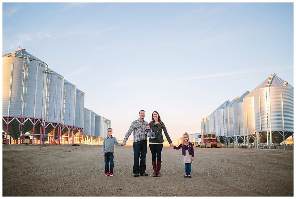 Olineck Family {Vegreville Family Photographer} » Davin G Photography